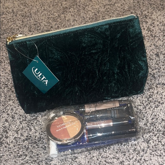 Ulta Beauty | Makeup | Nwt Ulta Beauty Set With Bag | Poshmark